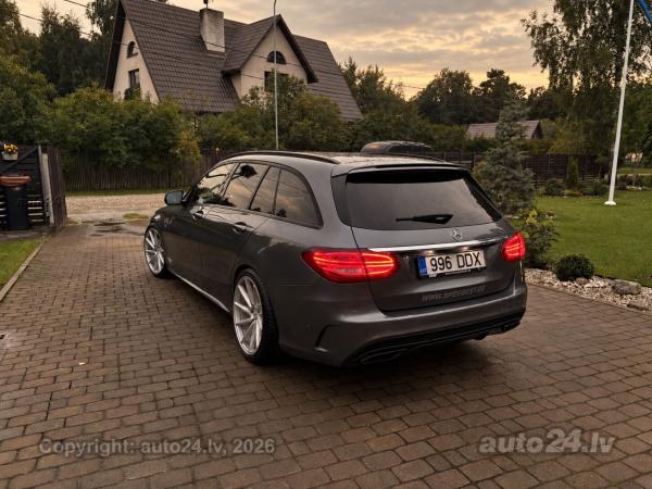 Grey Mercedes-Benz C-Class 2017 in Tallinn, with an engine capacity of 3.00 L and mileage of 210 thousand km for 27900 €, photo 7 on AUTOMOTO.COM.LV