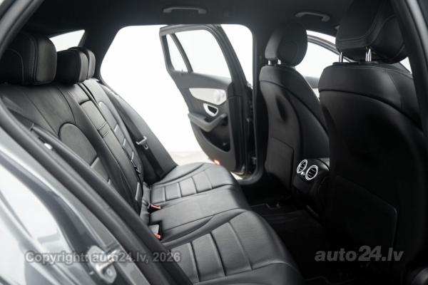 Grey Mercedes-Benz C-Class 2017 in Tallinn, with an engine capacity of 2.00 L and mileage of 196 thousand km for 12999 €, photo 11 on AUTOMOTO.COM.LV