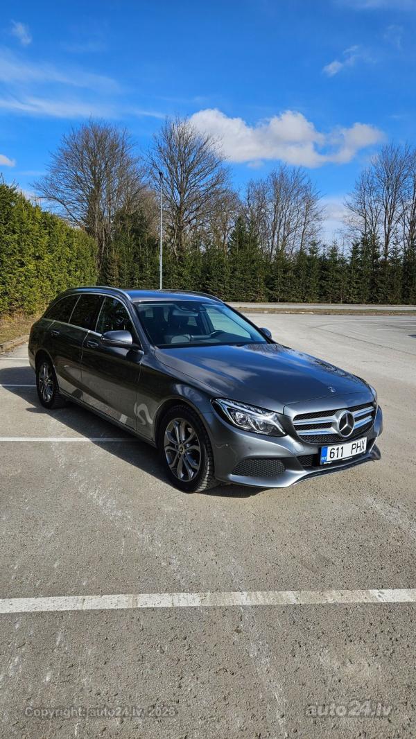 Pelēks Mercedes-Benz C-Class 2018 Tallina, ar dzinēja tilpumu 2.10 L un nobraukumu 136 tūkst. km par 23500 €, foto 8 vietnē AUTOMOTO.COM.LV