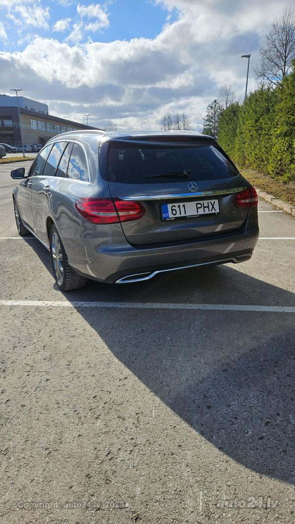 Pelēks Mercedes-Benz C-Class 2018 Tallina, ar dzinēja tilpumu 2.10 L un nobraukumu 136 tūkst. km par 23500 €, foto 9 vietnē AUTOMOTO.COM.LV