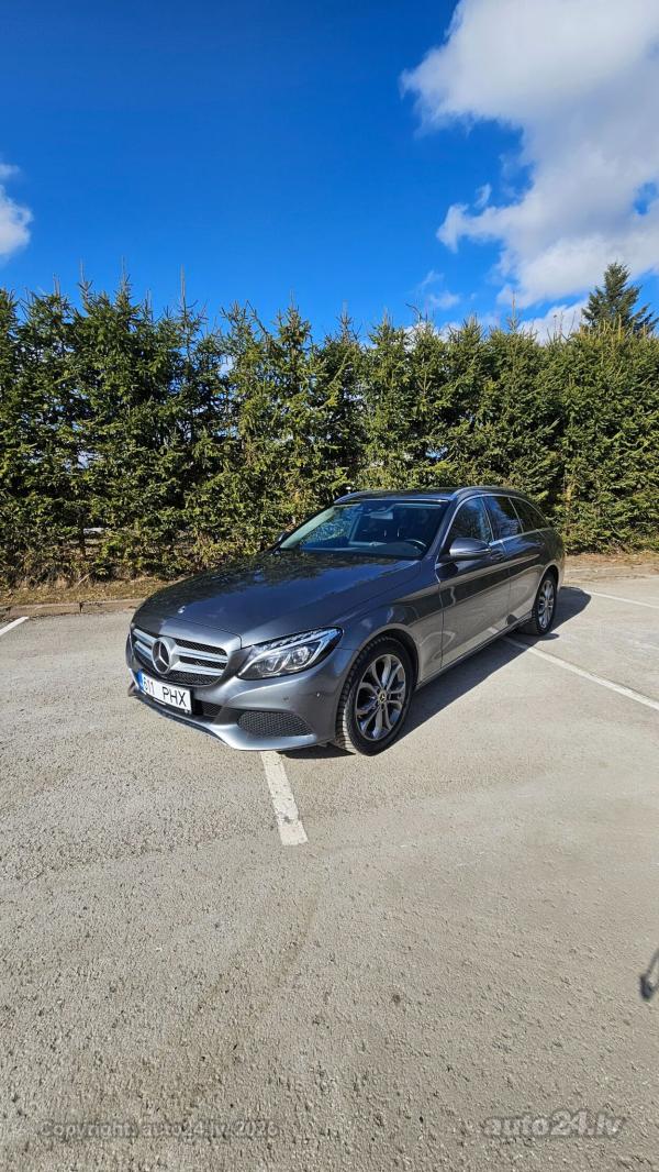 Grey Mercedes-Benz C-Class 2018 in Tallinn, with an engine capacity of 2.10 L and mileage of 136 thousand km for 23500 €, photo 11 on AUTOMOTO.COM.LV