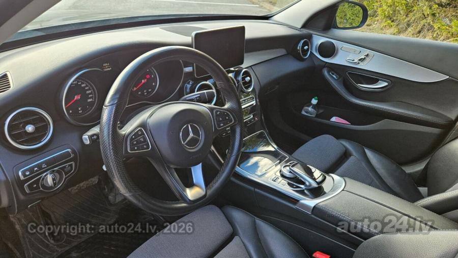 Pelēks Mercedes-Benz C-Class 2018 Tallina, ar dzinēja tilpumu 2.10 L un nobraukumu 136 tūkst. km par 23500 €, foto 17 vietnē AUTOMOTO.COM.LV