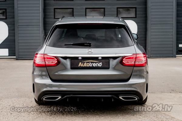 Grey Mercedes-Benz C-Class 2018 in Parnu, with an engine capacity of 2.00 L and mileage of 244 thousand km for 18390 €, photo 9 on AUTOMOTO.COM.LV