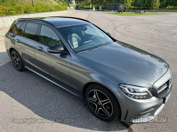 Grey Mercedes-Benz C-Class 2018 in Tallinn, with an engine capacity of 2.00 L and mileage of 239 thousand km for 14500 €, photo 8 on AUTOMOTO.COM.LV