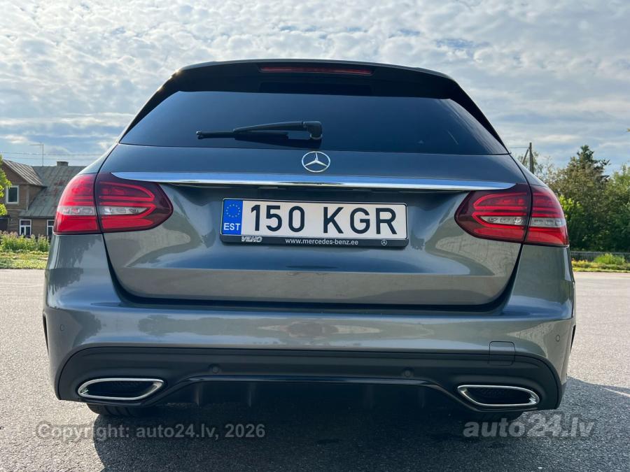 Pelēks Mercedes-Benz C-Class 2018 Tallina, ar dzinēja tilpumu 2.00 L un nobraukumu 239 tūkst. km par 14500 €, foto 12 vietnē AUTOMOTO.COM.LV