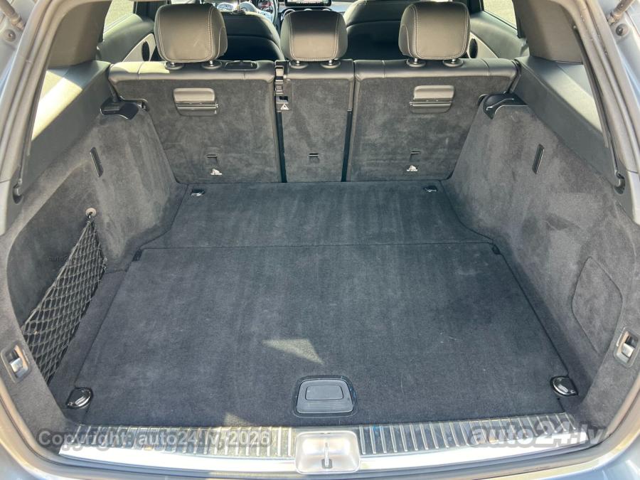 Pelēks Mercedes-Benz C-Class 2018 Tallina, ar dzinēja tilpumu 2.00 L un nobraukumu 239 tūkst. km par 14500 €, foto 13 vietnē AUTOMOTO.COM.LV