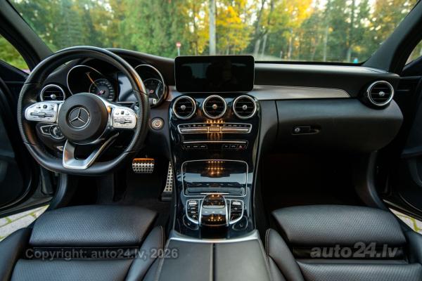 Grey Mercedes-Benz C-Class 2018 in Tallinn, with an engine capacity of 2.00 L and mileage of 219 thousand km for 17499 €, photo 9 on AUTOMOTO.COM.LV