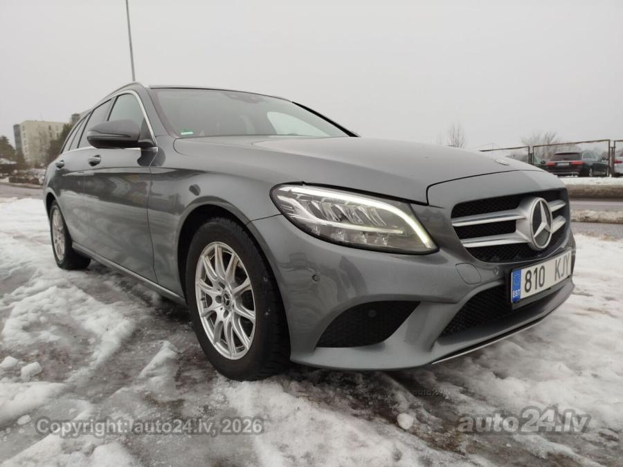Pelēks Mercedes-Benz C-Class 2019 Tallina, ar dzinēja tilpumu 2.00 L un nobraukumu 184 tūkst. km par 14999 €, foto 3 vietnē AUTOMOTO.COM.LV