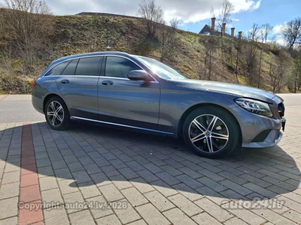 Серый Мерседес Ц-Класс 2019 в Таллин, объемом двигателя 1.60 л и пробегом 180 тыс. км за 15800 €, фото 3 на AUTOMOTO.COM.LV