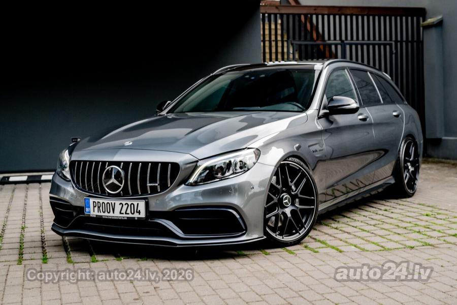 Pelēks Mercedes-Benz C-Class 2019 Pērnava, ar dzinēja tilpumu 4.00 L un nobraukumu 127 tūkst. km par 41900 €, foto 1 vietnē AUTOMOTO.COM.LV