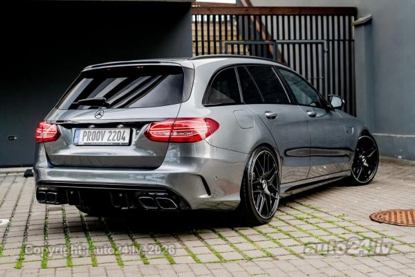 Pelēks Mercedes-Benz C-Class 2019 Pērnava, ar dzinēja tilpumu 4.00 L un nobraukumu 127 tūkst. km par 41900 €, foto 2 vietnē AUTOMOTO.COM.LV