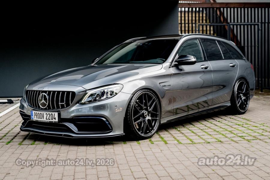 Pelēks Mercedes-Benz C-Class 2019 Pērnava, ar dzinēja tilpumu 4.00 L un nobraukumu 127 tūkst. km par 41900 €, foto 5 vietnē AUTOMOTO.COM.LV