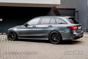 Pelēks Mercedes-Benz C-Class 2019 Pērnava, ar dzinēja tilpumu 4.00 L un nobraukumu 127 tūkst. km par 41900 €, foto 7 vietnē AUTOMOTO.COM.LV