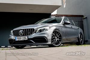 Pelēks Mercedes-Benz C-Class 2019 Pērnava, ar dzinēja tilpumu 4.00 L un nobraukumu 127 tūkst. km par 41900 €, foto 12 vietnē AUTOMOTO.COM.LV