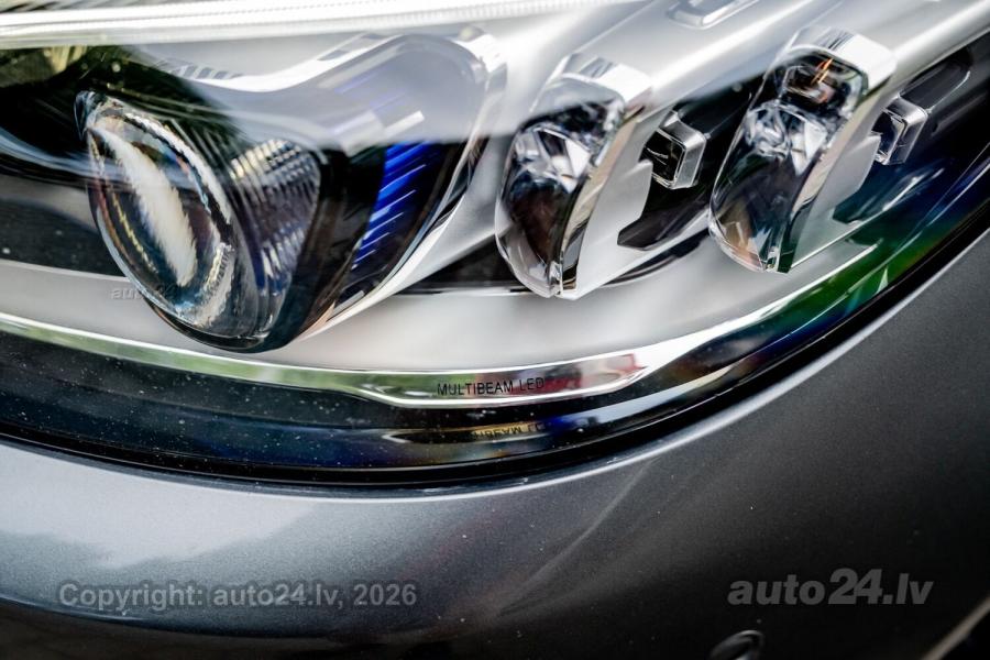 Pelēks Mercedes-Benz C-Class 2019 Pērnava, ar dzinēja tilpumu 4.00 L un nobraukumu 127 tūkst. km par 41900 €, foto 14 vietnē AUTOMOTO.COM.LV