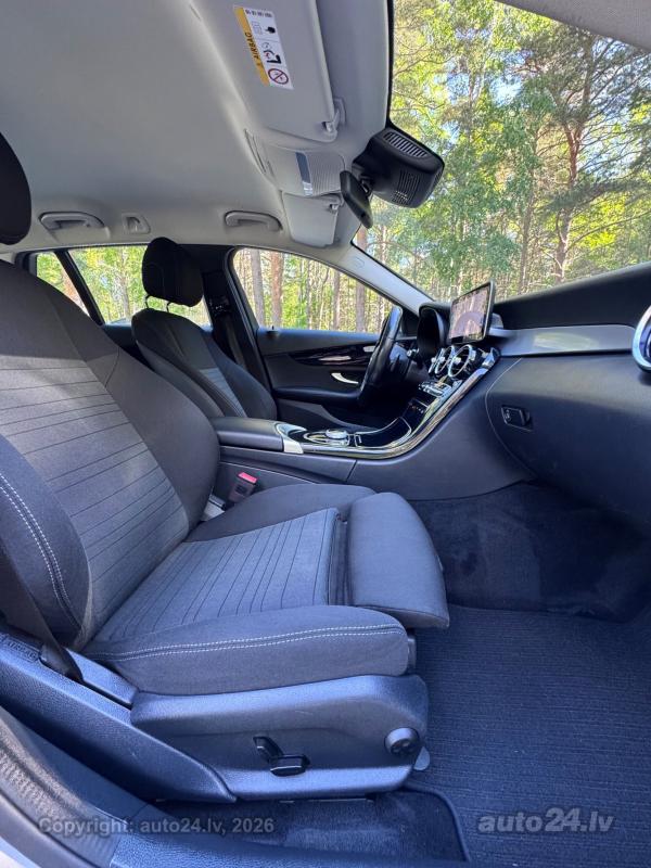 Grey Mercedes-Benz C-Class 2019 in Tallinn, with an engine capacity of 2.00 L and mileage of 317 thousand km for 17500 €, photo 10 on AUTOMOTO.COM.LV