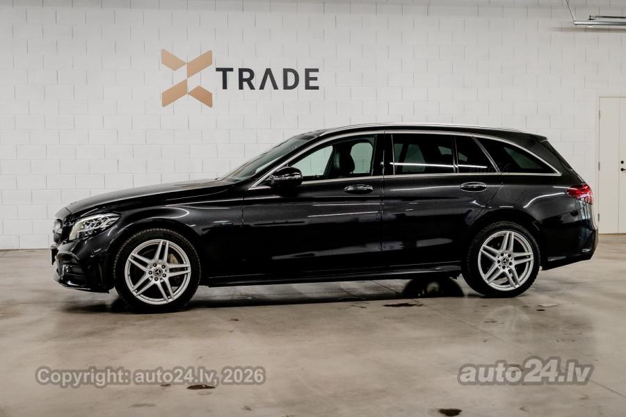 Grey Mercedes-Benz C-Class 2019 in Parnu, with an engine capacity of 2.00 L and mileage of 209 thousand km for 16790 €, photo 9 on AUTOMOTO.COM.LV