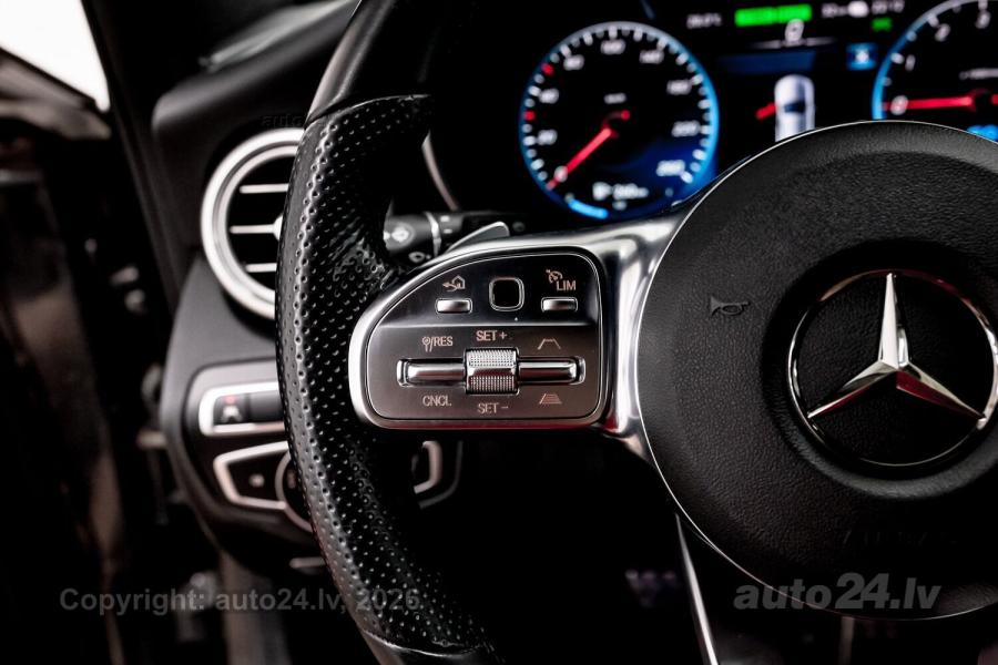 Grey Mercedes-Benz C-Class 2019 in Parnu, with an engine capacity of 2.00 L and mileage of 209 thousand km for 16790 €, photo 19 on AUTOMOTO.COM.LV