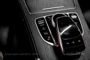 Grey Mercedes-Benz C-Class 2019 in Parnu, with an engine capacity of 2.00 L and mileage of 209 thousand km for 16790 €, photo 20 on AUTOMOTO.COM.LV