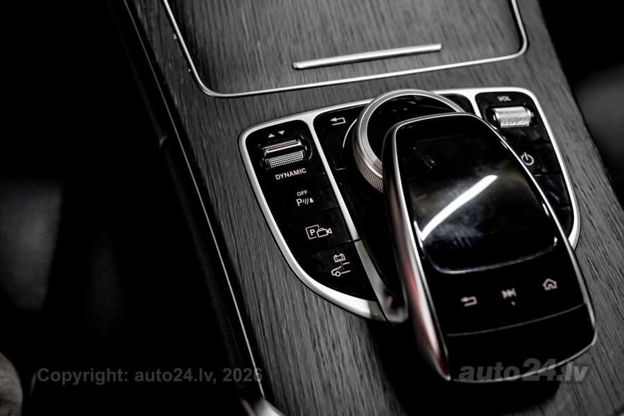Grey Mercedes-Benz C-Class 2019 in Parnu, with an engine capacity of 2.00 L and mileage of 209 thousand km for 16790 €, photo 20 on AUTOMOTO.COM.LV