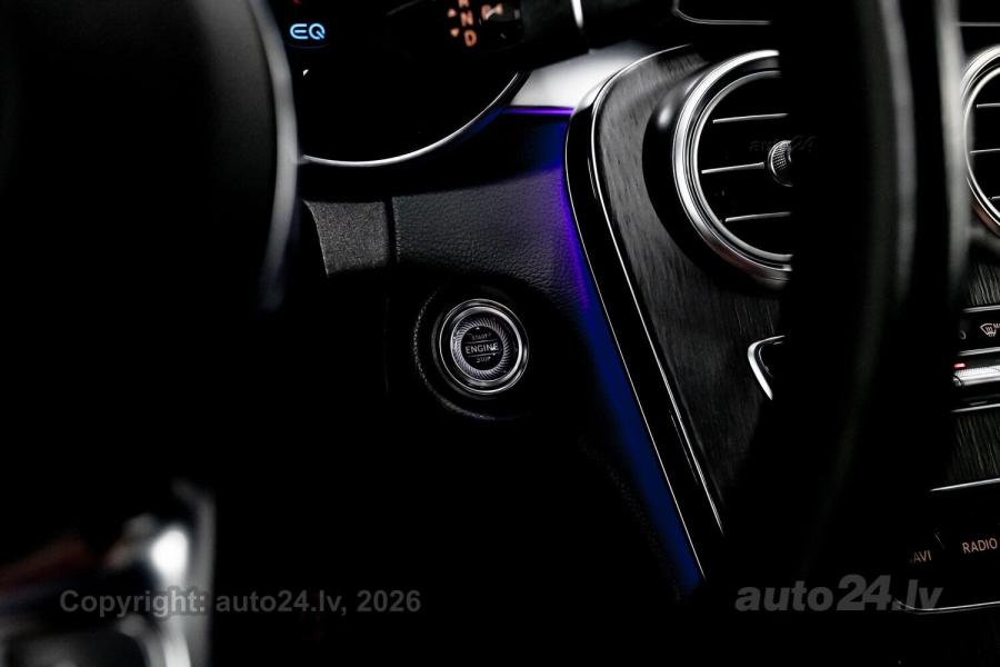 Grey Mercedes-Benz C-Class 2019 in Parnu, with an engine capacity of 2.00 L and mileage of 209 thousand km for 16790 €, photo 21 on AUTOMOTO.COM.LV