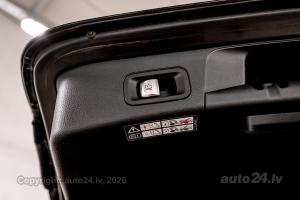 Grey Mercedes-Benz C-Class 2019 in Parnu, with an engine capacity of 2.00 L and mileage of 209 thousand km for 16790 €, photo 28 on AUTOMOTO.COM.LV