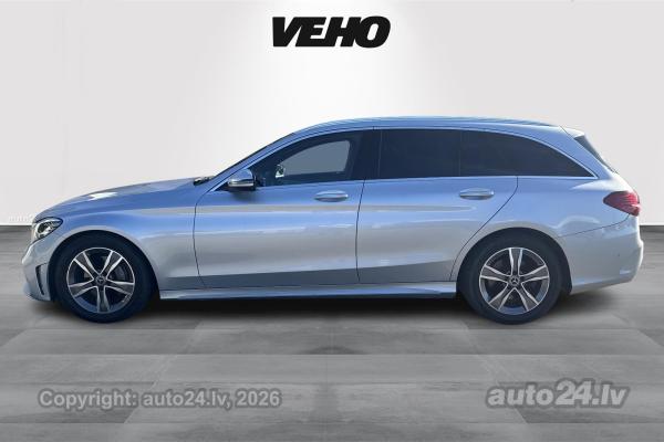 Grey Mercedes-Benz C-Class 2019 in Parnu, with an engine capacity of 2.00 L and mileage of 162 thousand km for 18900 €, photo 4 on AUTOMOTO.COM.LV