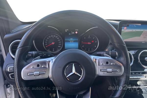 Grey Mercedes-Benz C-Class 2019 in Parnu, with an engine capacity of 2.00 L and mileage of 162 thousand km for 18900 €, photo 10 on AUTOMOTO.COM.LV