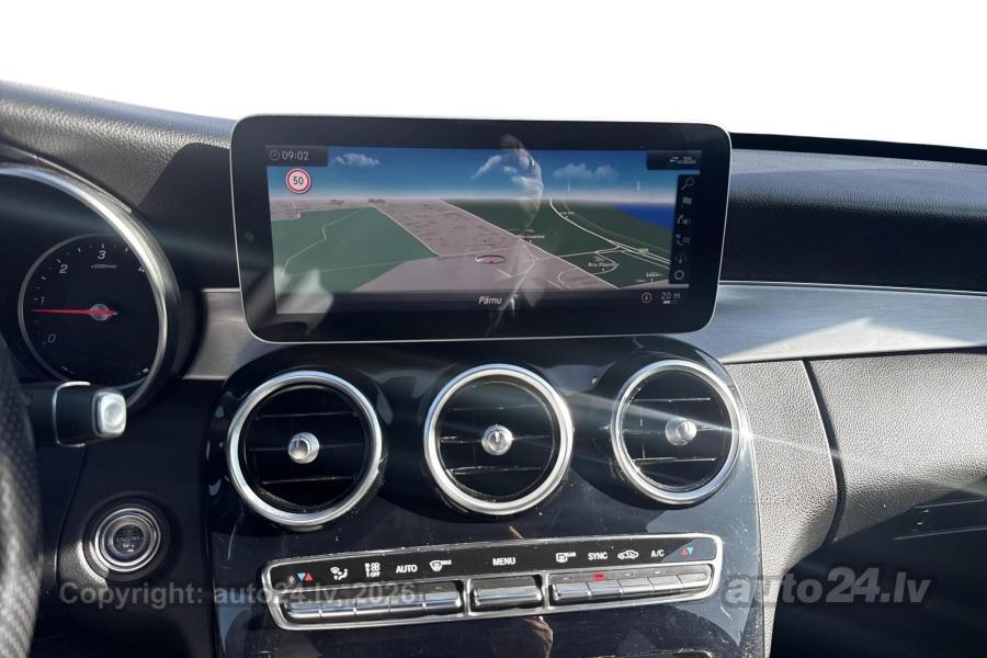 Pelēks Mercedes-Benz C-Class 2019 Pērnava, ar dzinēja tilpumu 2.00 L un nobraukumu 162 tūkst. km par 18900 €, foto 12 vietnē AUTOMOTO.COM.LV
