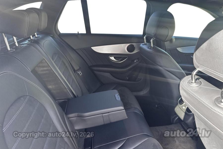 Pelēks Mercedes-Benz C-Class 2019 Pērnava, ar dzinēja tilpumu 2.00 L un nobraukumu 162 tūkst. km par 18900 €, foto 14 vietnē AUTOMOTO.COM.LV