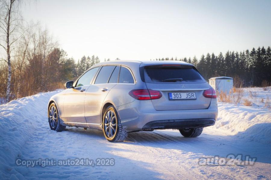 Pelēks Mercedes-Benz C-Class 2020 Saue, ar dzinēja tilpumu 2.00 L un nobraukumu 231 tūkst. km par 27000 €, foto 4 vietnē AUTOMOTO.COM.LV