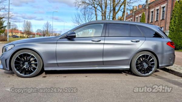 Pelēks Mercedes-Benz C-Class 2021 Tallina, ar dzinēja tilpumu 2.00 L un nobraukumu 152 tūkst. km par 27400 €, foto 7 vietnē AUTOMOTO.COM.LV