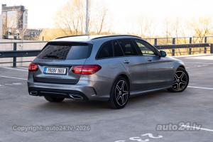 Grey Mercedes-Benz C-Class 2021 in Tartu, with an engine capacity of 2.00 L and mileage of 259 thousand km for 18499 €, photo 3 on AUTOMOTO.COM.LV