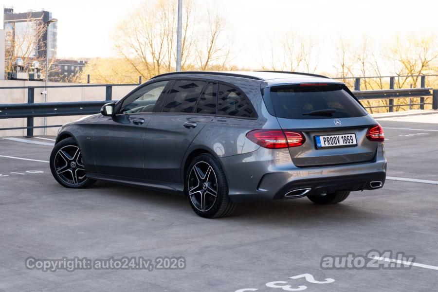 Grey Mercedes-Benz C-Class 2021 in Tartu, with an engine capacity of 2.00 L and mileage of 259 thousand km for 18499 €, photo 5 on AUTOMOTO.COM.LV