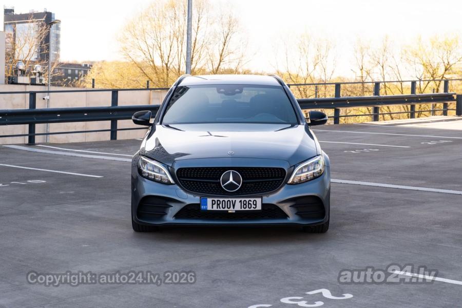 Grey Mercedes-Benz C-Class 2021 in Tartu, with an engine capacity of 2.00 L and mileage of 259 thousand km for 18499 €, photo 6 on AUTOMOTO.COM.LV