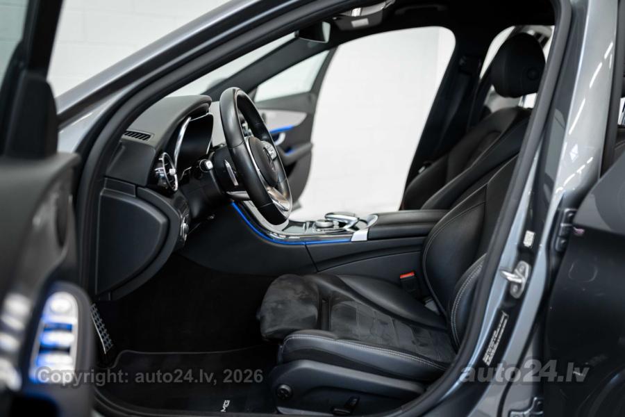 Pelēks Mercedes-Benz C-Class 2021 Tallina, ar dzinēja tilpumu 2.00 L un nobraukumu 200 tūkst. km par 20990 €, foto 14 vietnē AUTOMOTO.COM.LV