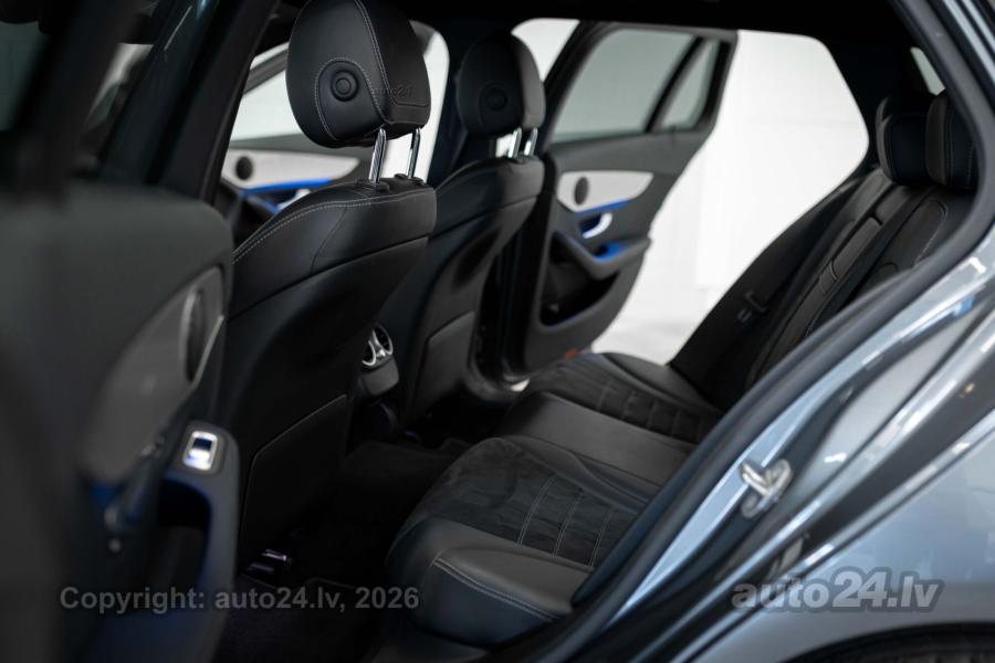 Pelēks Mercedes-Benz C-Class 2021 Tallina, ar dzinēja tilpumu 2.00 L un nobraukumu 200 tūkst. km par 20990 €, foto 18 vietnē AUTOMOTO.COM.LV
