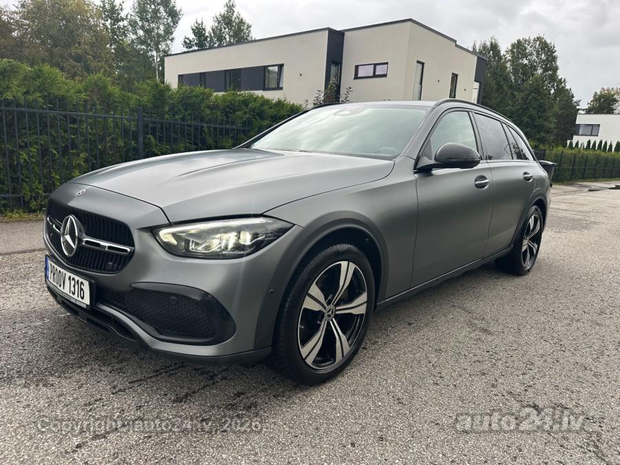 Pelēks Mercedes-Benz C-Class 2023 Tallina, ar dzinēja tilpumu 2.00 L un nobraukumu 209 tūkst. km par 27400 €, foto 1 vietnē AUTOMOTO.COM.LV