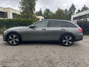 Pelēks Mercedes-Benz C-Class 2023 Tallina, ar dzinēja tilpumu 2.00 L un nobraukumu 209 tūkst. km par 27400 €, foto 3 vietnē AUTOMOTO.COM.LV