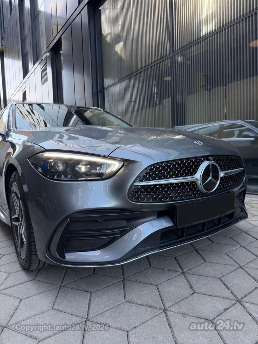 Pelēks Mercedes-Benz C-Class 2025 Tallina, ar dzinēja tilpumu 1.50 L un nobraukumu 18 tūkst. km par 47000 €, foto 1 vietnē AUTOMOTO.COM.LV