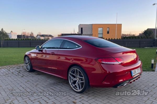 Red Mercedes-Benz C-Class 2016 in Tallinn, with an engine capacity of 2.00 L and mileage of 100 thousand km for 21500 €, photo 5 on AUTOMOTO.COM.LV