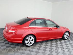 Красный Мерседес Ц-Класс 2008 в Таллин, объемом двигателя 2.10 л и пробегом 278 тыс. км за 3499 €, фото 4 на AUTOMOTO.COM.LV
