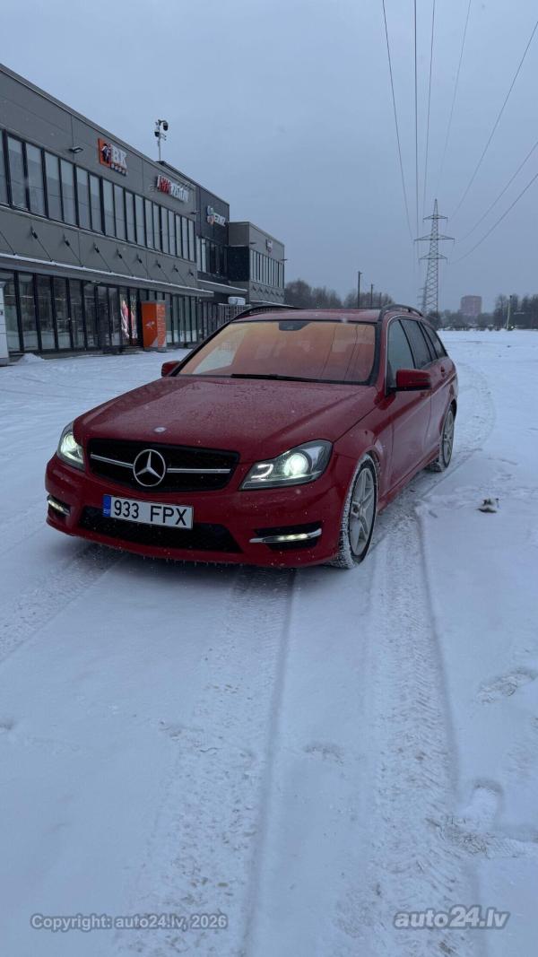 Red Mercedes-Benz C-Class 2013 in Tallinn, with an engine capacity of 2.10 L and mileage of 379 thousand km for 9200 €, photo 1 on AUTOMOTO.COM.LV
