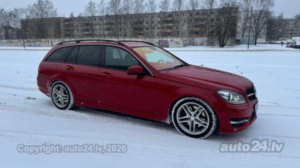 Red Mercedes-Benz C-Class 2013 in Tallinn, with an engine capacity of 2.10 L and mileage of 379 thousand km for 9200 €, photo 3 on AUTOMOTO.COM.LV