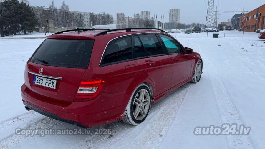 Sarkans Mercedes-Benz C-Class 2013 Tallina, ar dzinēja tilpumu 2.10 L un nobraukumu 379 tūkst. km par 9200 €, foto 4 vietnē AUTOMOTO.COM.LV