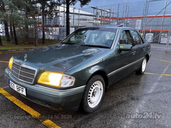 Mercedes-Benz C-Class 1994 Tallina, ar dzinēja tilpumu 1.80 L un nobraukumu 198 tūkst. km par 999 €, foto 2 vietnē AUTOMOTO.COM.LV