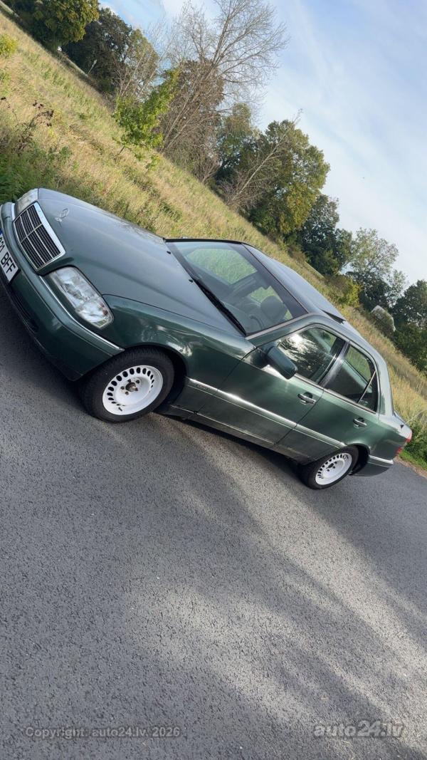 Mercedes-Benz C-Class 1994 Tallina, ar dzinēja tilpumu 1.80 L un nobraukumu 198 tūkst. km par 999 €, foto 5 vietnē AUTOMOTO.COM.LV