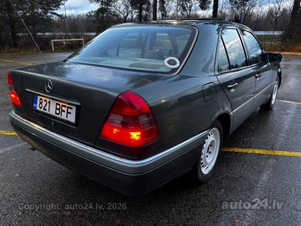 Mercedes-Benz C-Class 1994 Tallina, ar dzinēja tilpumu 1.80 L un nobraukumu 198 tūkst. km par 999 €, foto 7 vietnē AUTOMOTO.COM.LV