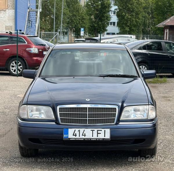 Mercedes-Benz C-Class 1995 Tallina, ar dzinēja tilpumu 1.80 L un nobraukumu 185 tūkst. km par 990 €, foto 3 vietnē AUTOMOTO.COM.LV