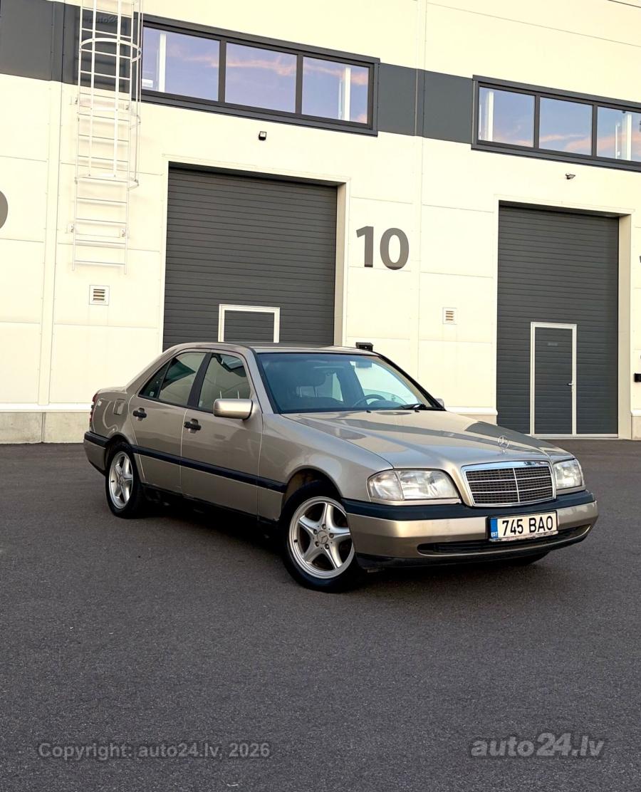 Mercedes-Benz C-Class 1996 Tallina, ar dzinēja tilpumu 2.20 L un nobraukumu 220 tūkst. km par 2699 €, foto 14 vietnē AUTOMOTO.COM.LV